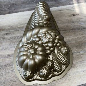 Nordic Ware - Poshmark